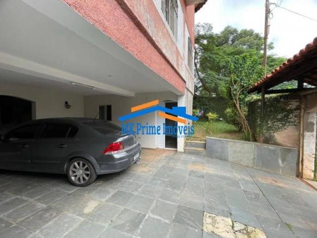 Casa de Alto Padrão na Granja Viana 570 m² 5 quartos sendo 3 suítes