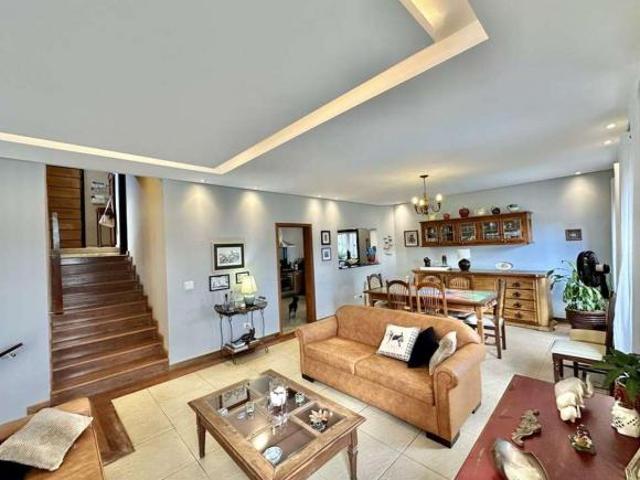 Casa de Alto padrão na Granja Viana