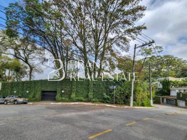 Casa de Alto Padrão na Paineiras do Morumbi Exclusividade e Conforto!