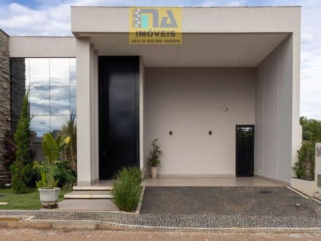casa de alto padrão na PONTE ALTA NORTE Condomínio Stela