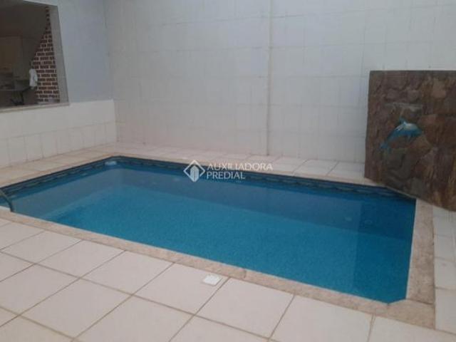 Casa de Alto Padrão na Praia Grande com Piscina Climatizada Aceita Permuta!