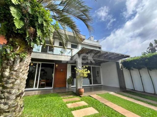Casa de alto padrão na Praia Grande em Torres/RS