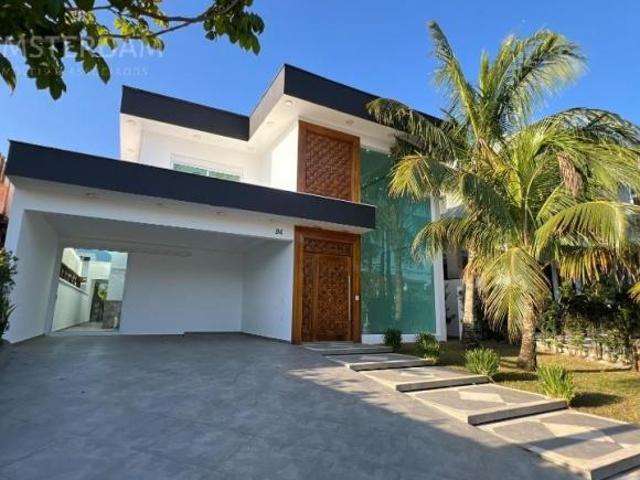 Casa de Alto Padrão no Maitinga em Condomínio Fechado, 5 suítes, 422m²