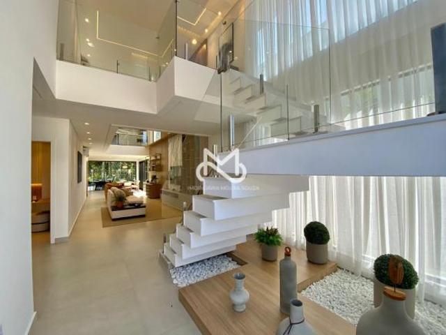 Casa de Alto Padrão no Módulo 16 da Riviera de São Lourenço