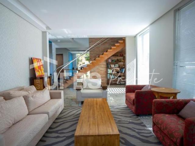 Casa de Alto Padrão no Aldeia do Vale | 5 Quartos | 469 m² Construídos | Lote 1.250 m²