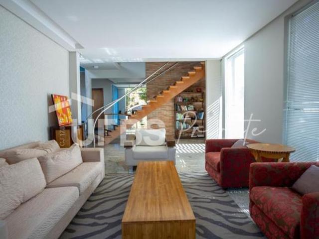 Casa de Alto Padrão no Aldeia do Vale | 5 Quartos | 469 m² Construídos | Lote 1.250 m²
