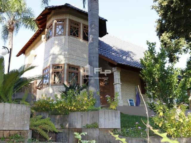 CASA DE ALTO PADRÃO NO BAIRRO VILA RICA