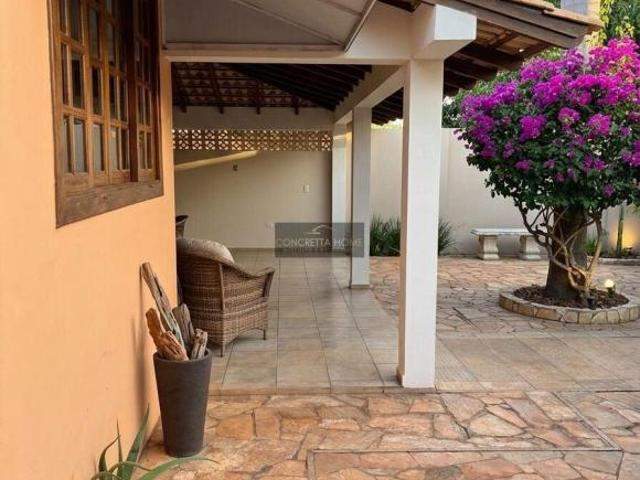 casa de alto padrão no bairro Santa rosa em Cuiabá com potencial comercial