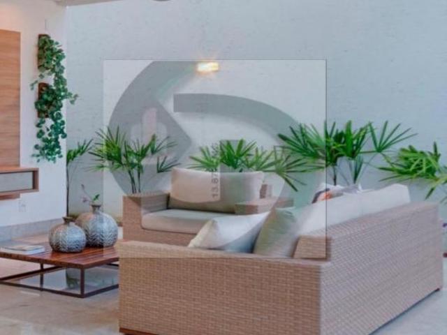 Casa de alto padrão no Cariru