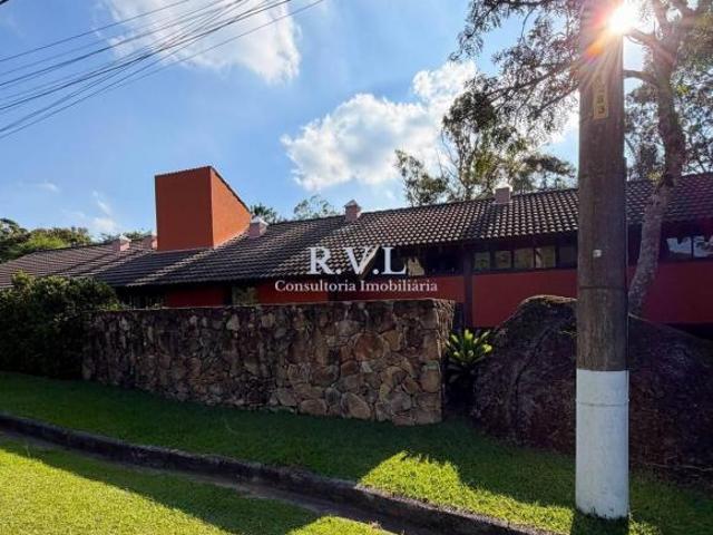 Casa de alto padrão no Condomínio Clube da Montanha em Atibaia SP: 4 suítes, 3 salas, 6 banheiros, 4