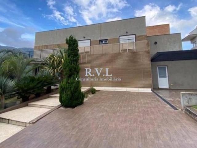 Casa de Alto padrão no Condomínio Água Verde: 4 suítes, 3 salas, 7 banheiros, 4 vagas, 378 m² Atib