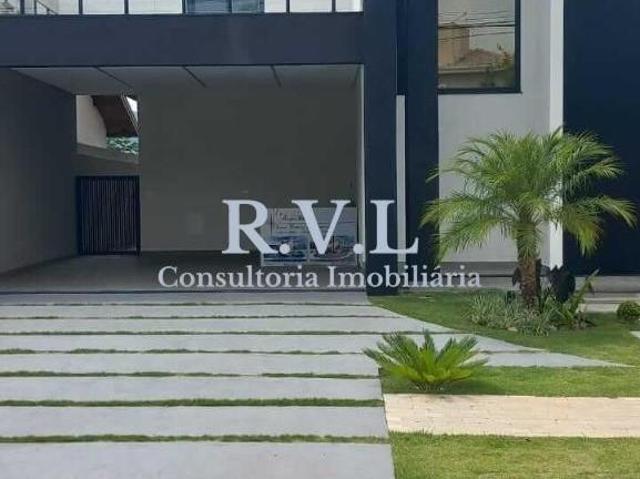 Casa de alto padrão no Condomínio Altos da Floresta em Atibaia SP, com 3 suítes, 2 salas e 247 m²!