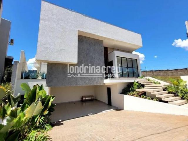 Casa de Alto Padrão no Condomínio Bella Vitta com 3 Suítes, 220m² de Construção e Terreno de 378m²