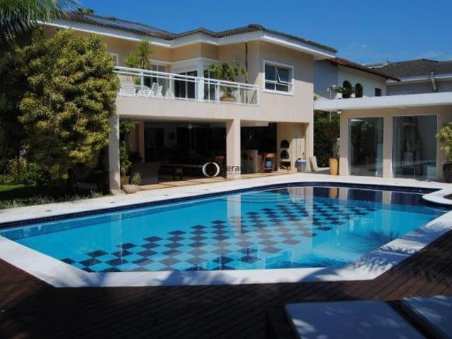 Casa de Alto Padrão no Condomínio Granville – Guarujá/SP