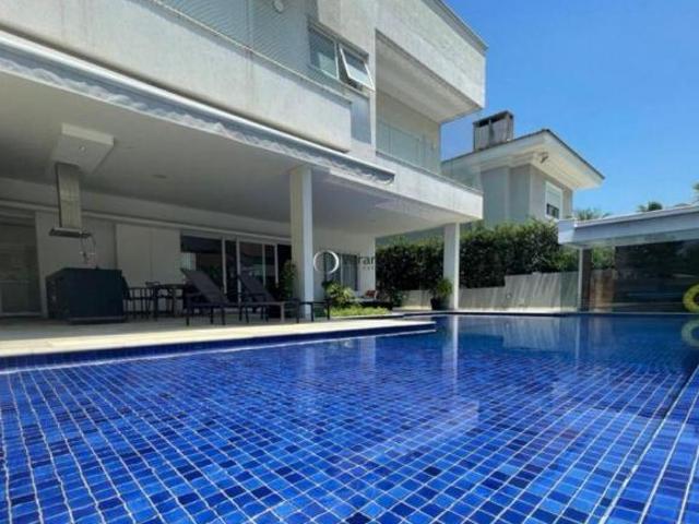 Casa de Alto Padrão no Condomínio Granville – Guarujá/SP