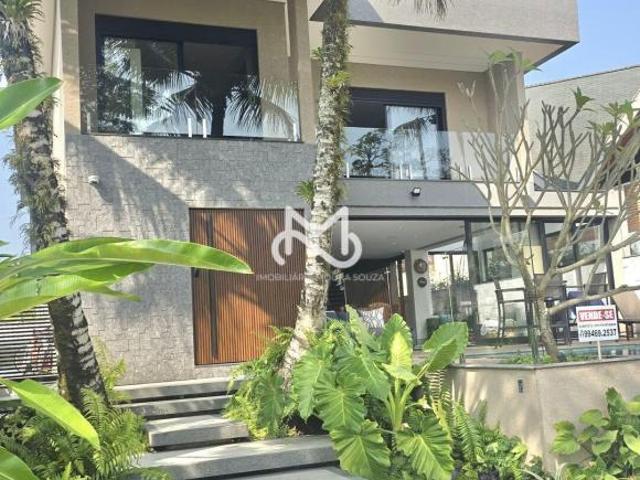 Casa de Alto Padrão no condomínio Hanga Roa, em Bertioga
