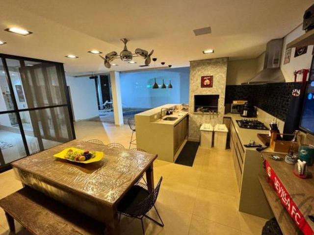 Casa de Alto Padrão no Condomínio Lago da Boa Vista ! Sofisticação e Conforto!