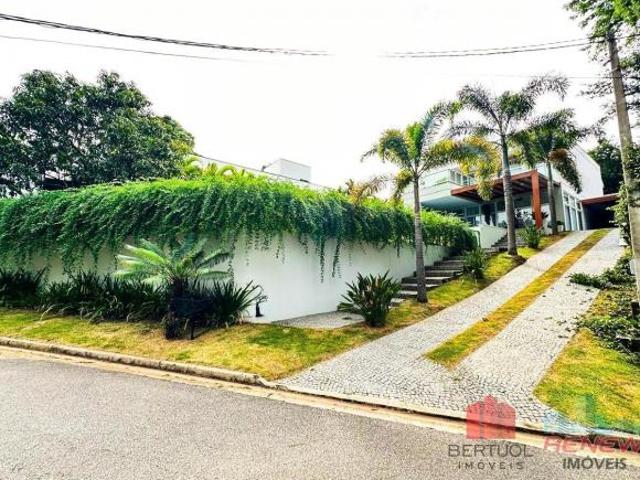 CASA DE ALTO PADRÃO NO CONDOMÍNIO MARAMBAIA EM VINHEDO/SP