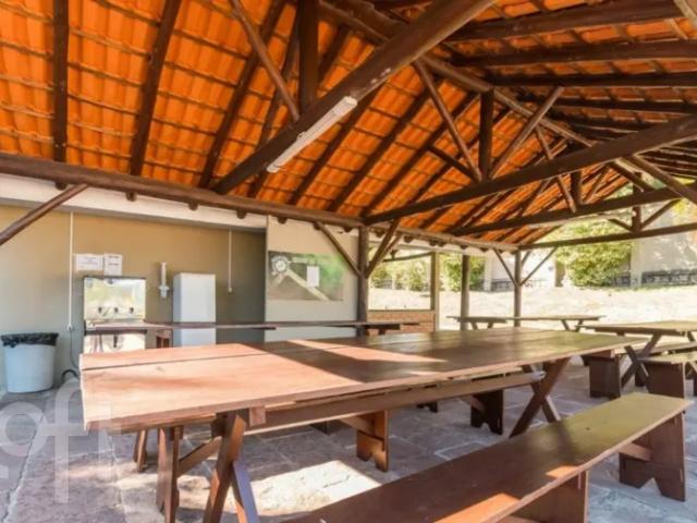 Casa de Alto Padrão no Condomínio TerraVille Porto Alegre 478m² | 4 Suítes | Terreno de 1107m² | V