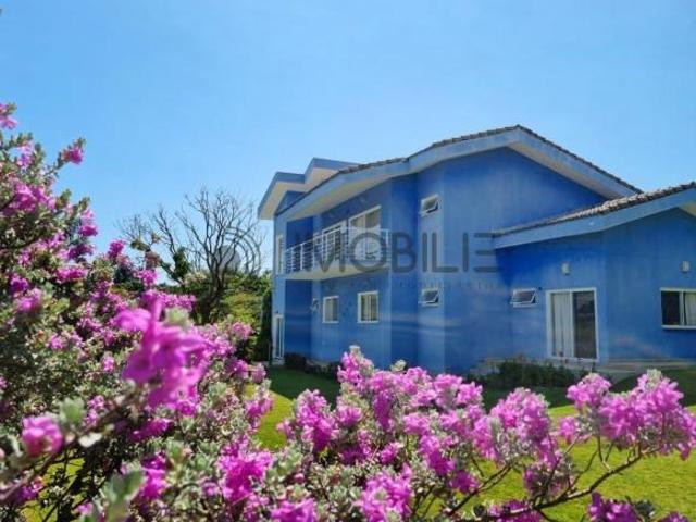 Casa de alto padrão no Condomínio Terras de Itaici 3 suítes, terraço panorâmico, área fitness e vist