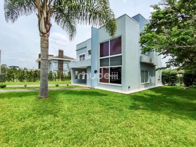 Casa de Alto Padrão no Condomínio Villagio Haras Bom Pastor