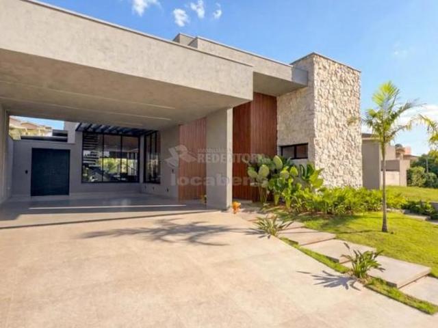 Casa de alto padrão no Damha IV com 3 suítes, piscina e escritório