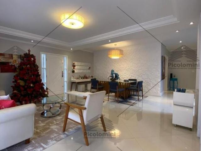 Casa de Alto Padrão no Horto Florestal, 5 Quartos, 4 Suítes, 3 Salas, 7 Banheiros, 5 Vagas, 480m². P