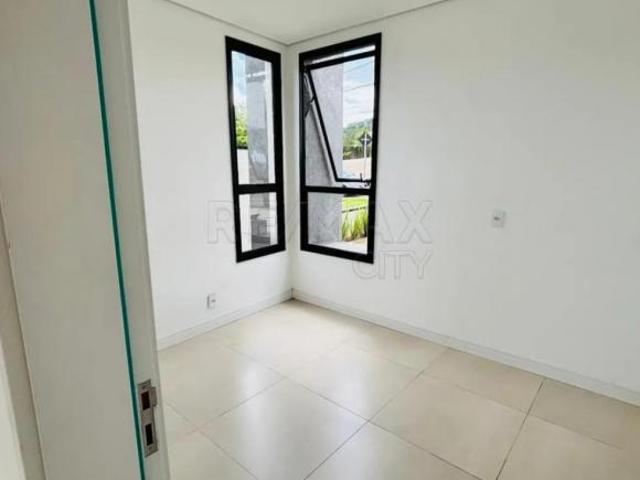 Casa de Alto Padrão no Ibi Aram II com 4 Suítes