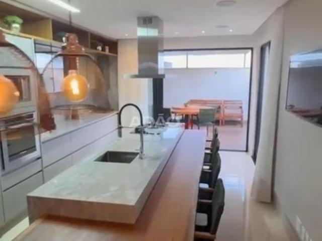 Casa de Alto Padrão no Jardins Capri – Senador Canedo Casa em Condomínio com 3 Quarto s por R$ 1350