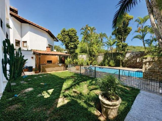 Casa de Alto Padrão no Parque dos Príncipes | 485m² | 5 Dorms | 4 Suítes | Piscina | Energia Solar