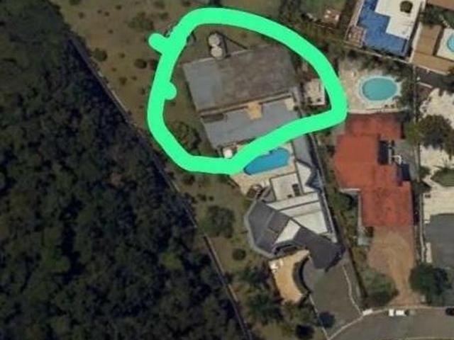 Casa de alto padrão no Residencial 10, com 4 suítes, 798m² A. útil e 2.400m² de a. total