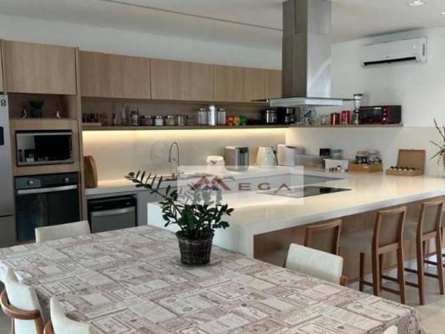 Casa de Alto Padrão no Vale do Itamaracá em Valinhos/SP – Porteira Fechada