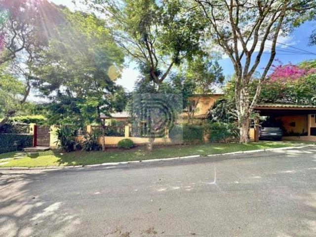 Casa de Alto Padrão no Vila de São Fernando 4 Suítes, 2 Escritórios e Sofisticação em Freijó!