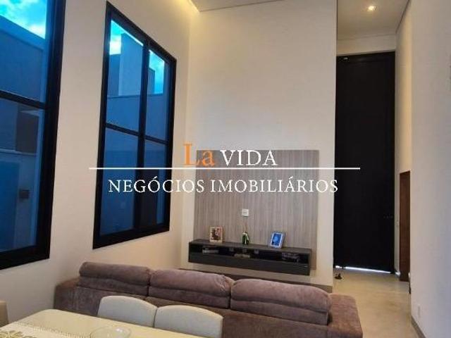 Casa de alto padrão no Village Damha Rio Preto III: 3 quartos, 3 suítes, 4 vagas. Imperdível oportun