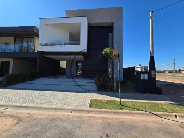 Casa de Alto Padrão no Vista da Serra com Elevador e Área Gourmet