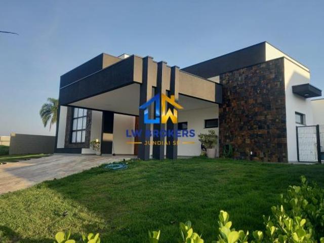 Casa de Alto Padrão nova e recém construída no condomínio Terra Caxambu, no bairro do Caxambú, em Ju