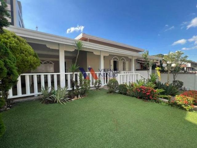 Casa de Alto Padrão a 1 Minuto do Centro – Conforto e Exclusividade!