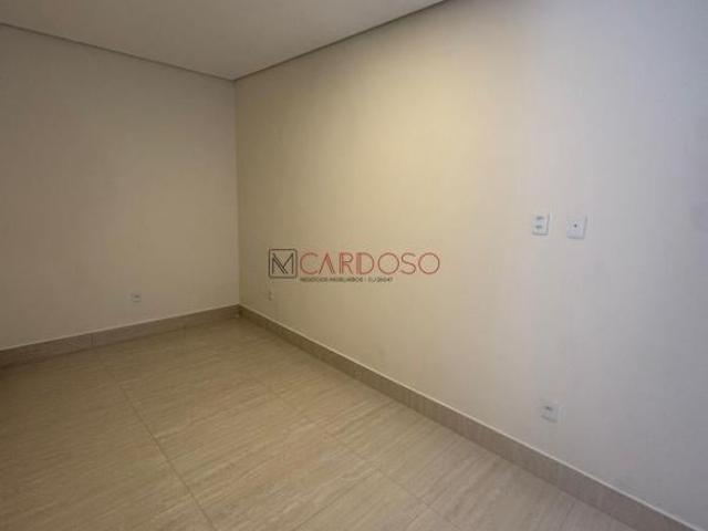 CASA DE ALTO PADRÃO À VENDA 3 QUARTOS 2 SUÍTES QR 604 SAMAMBAIA NORTE DF