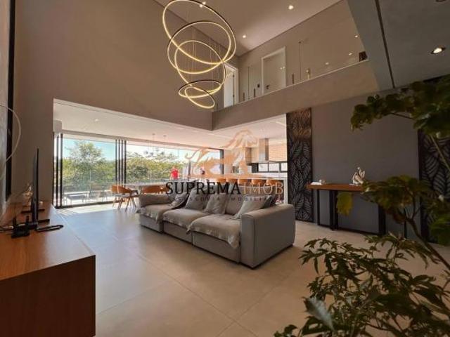 Casa de alto padrão à venda com 4 suítes Alphaville Nova Esplanada 4