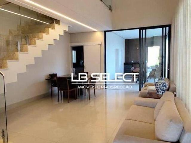 Casa de alto padrão à venda com 4 suítes por R$ 2.850.000 Condomínio Jardim Versailles Uberlândi