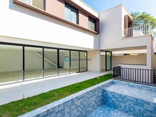 Casa de alto padrão, à venda, com 4 quartos, 4 suítes, 4 vagas, no Jardim Cordeiro