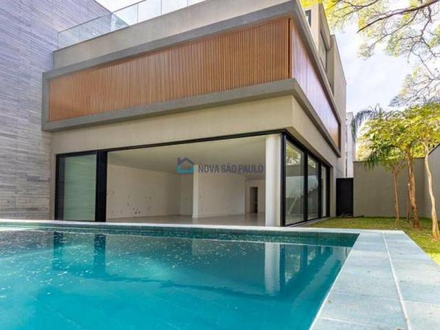 Casa de alto padrão à venda com 5 quartos, 5 suítes, 5 vagas, no Campo Belo