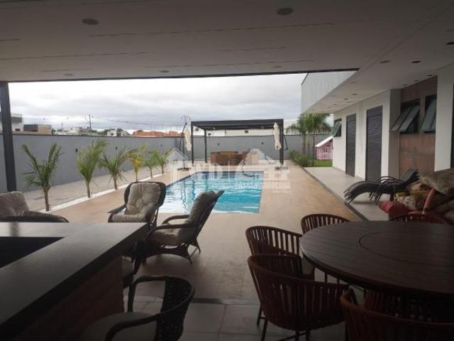 Casa de Alto Padrão à Venda – Condomínio Fazenda Alta Vista