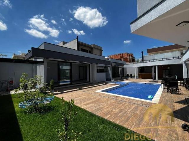 Casa de Alto Padrão à Venda – Condomínio Nova Caieiras
