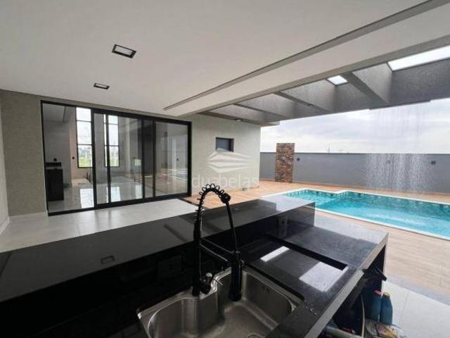 Casa de Alto Padrão à Venda – Condomínio Santa Mônica, Caçapava