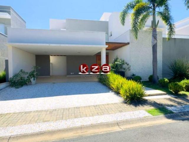 Casa de alto padrão a venda e locação em condomínio em Valinhos SP, com 3 suítes, 3 salas, 5 banheir