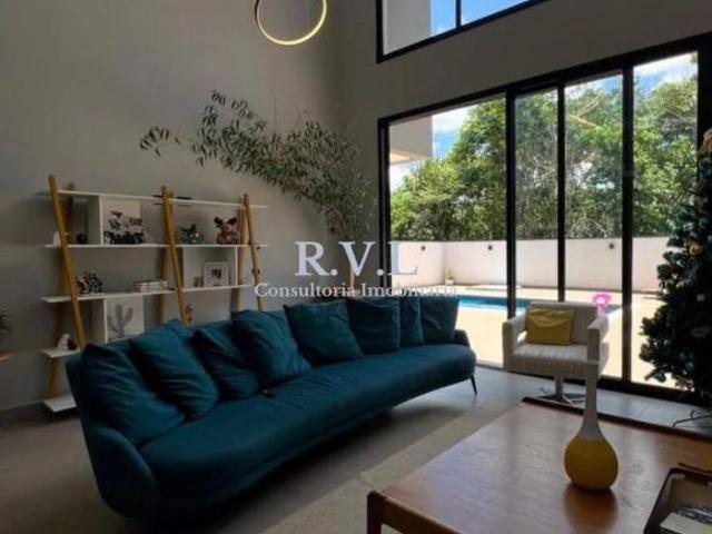 Casa de alto padrão à venda em condomínio exclusivo em Atibaia SP: 5 dorms 4 suítes, 2 salas, 6 ba