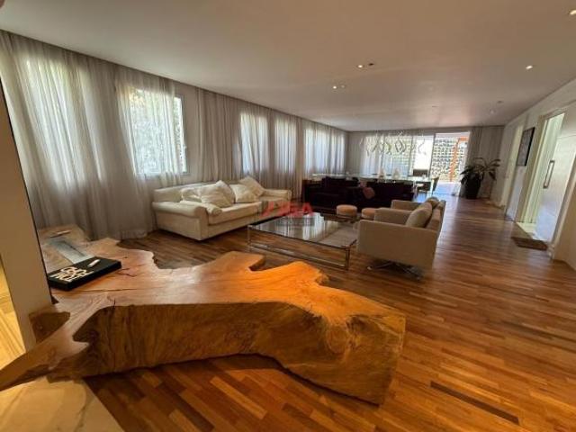 Casa de alto padrão a venda em Condominio fechado no alto da boa vista