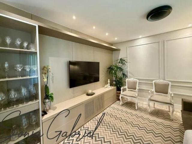 Casa de alto padrão à venda em condomínio fechado em Valinhos SP 4 quartos, 1 suíte, 2 salas, 3 ba