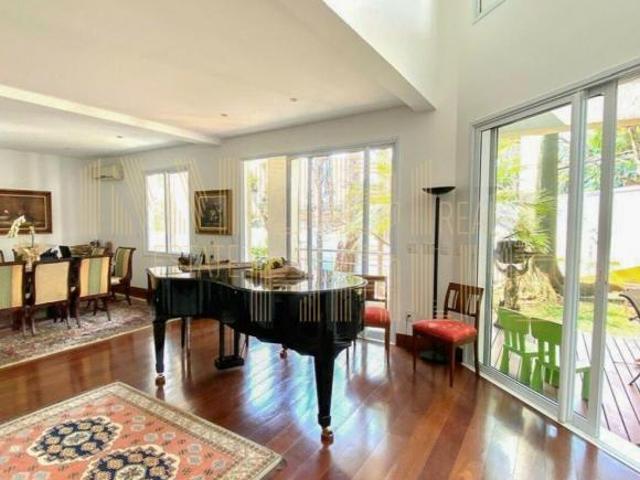 Casa de Alto Padrão à venda em Condomínio no Alto da Boa Vista SP 4 quartos